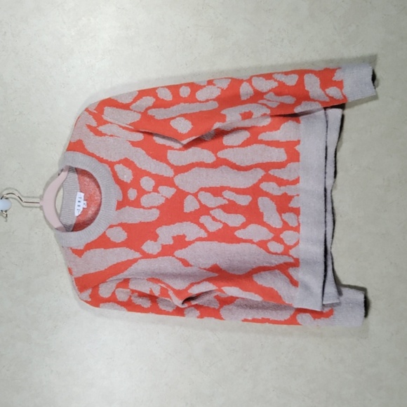 THML | Sweaters | 858 Thml Tan Orange Animal Print Crew Neck Sweater M ...